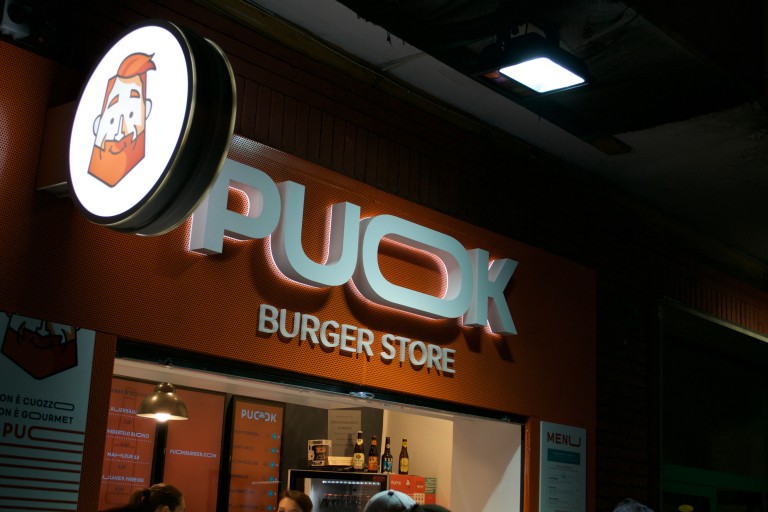 Puok burger store - inGordo